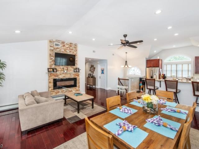 6 Melissa Dr