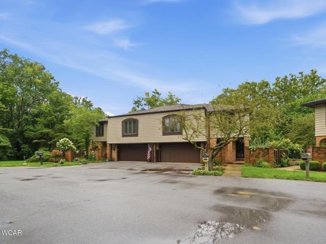 6 Mews Dr, Lima, OH 45805