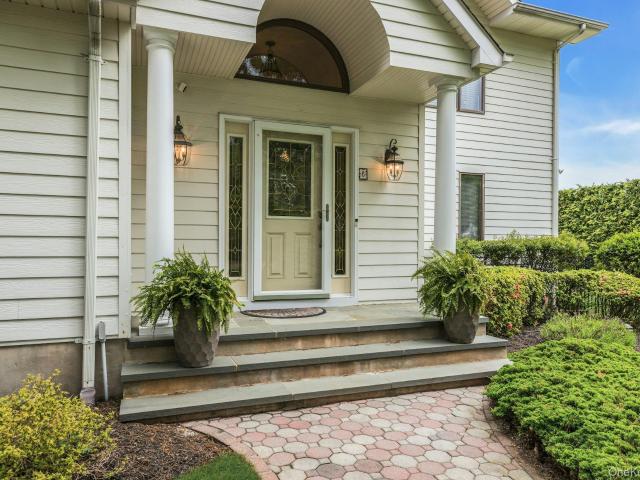 6 Mill Pond Road
