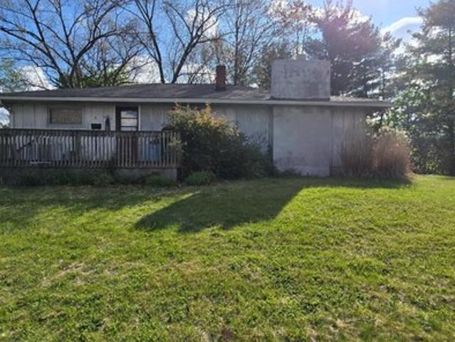 6 Moosic St, Moosic, PA 18507