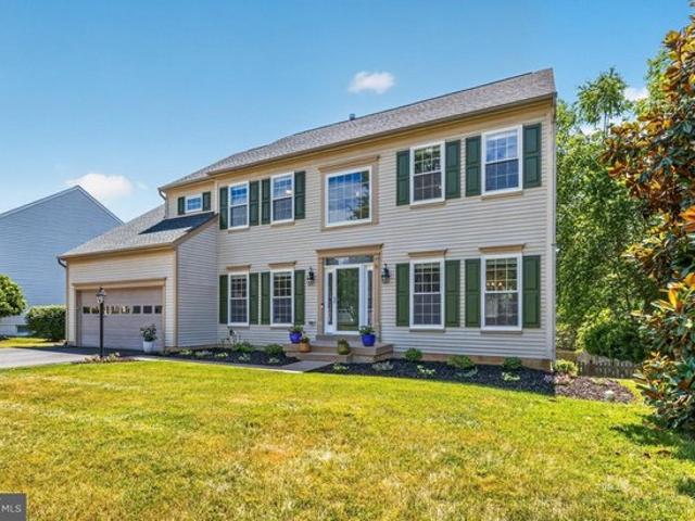 6 Monarch Ct, Stafford, VA 22554