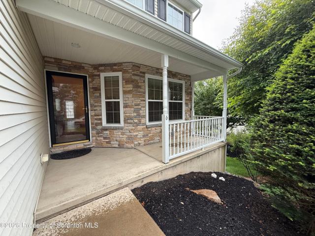 6 N Chestnut Drive