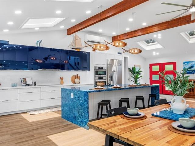 6 N Kalaheo Ave, Kailua, HI 96734
