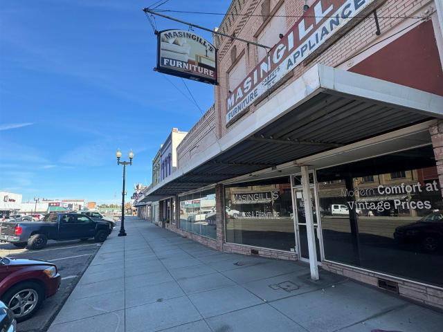 6 N Main St