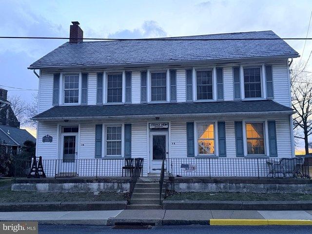 6 N Main St, Richlandtown, PA 18955