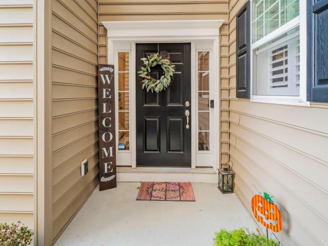 6 New Village Greene Drive