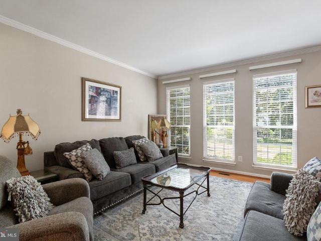 6 Newbury Drive