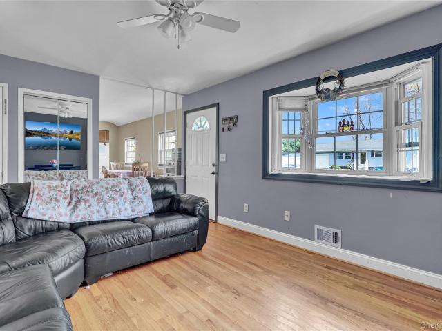 6 Norwalk Lane