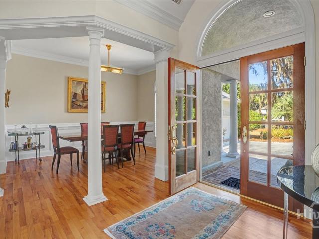 6 Oak Glade Court