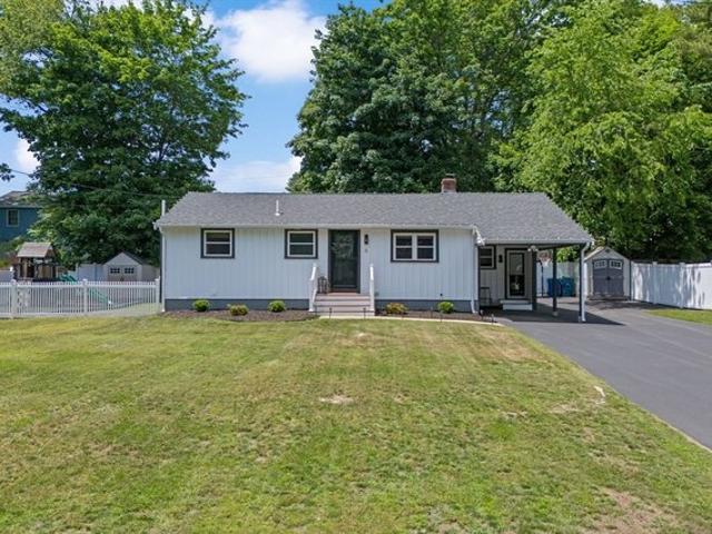 6 Oakland Ave, Tewksbury, MA 01876