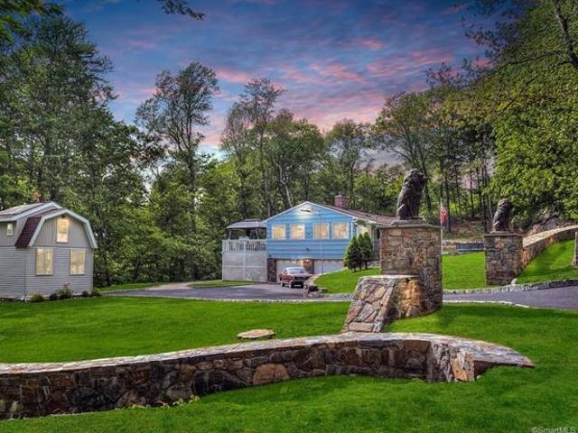 6 Old Farm Rd, Weston, CT 06883