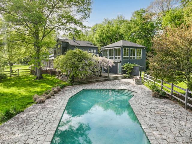 6 Old Orchard Drive, Weston, US, CT