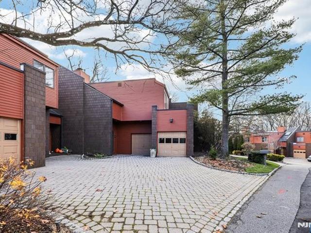 6 Old Quarry Rd, Englewood, NJ 07631