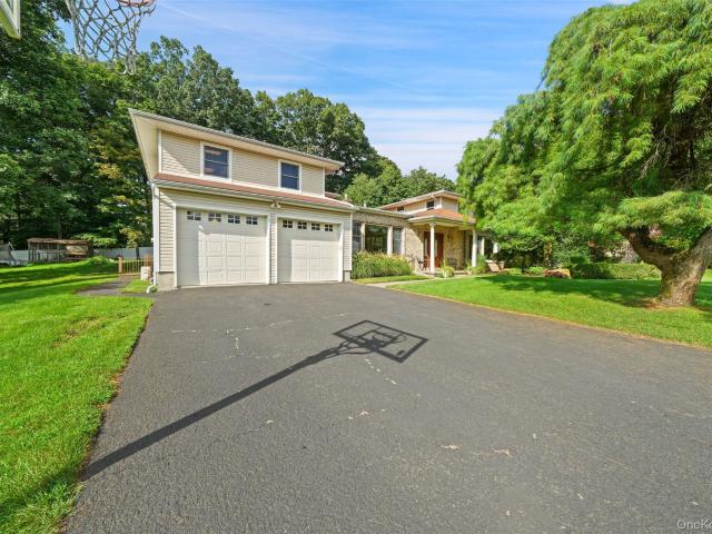 6 Orchard Hill Drive