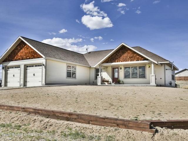 6 Osage Trl, Boulder, WY 82923