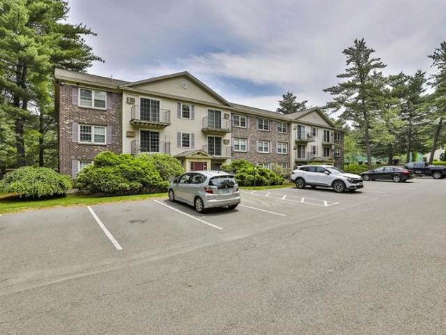 6 Autumn Leaf Dr Apt 20, Nashua, NH 03060
