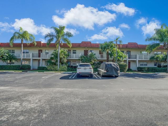 6 Abbey Ln, Unit 201, Delray Beach, FL 33446 | MLS #R10949