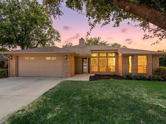 6 Alamosa Dr, Trophy Club, TX 76262