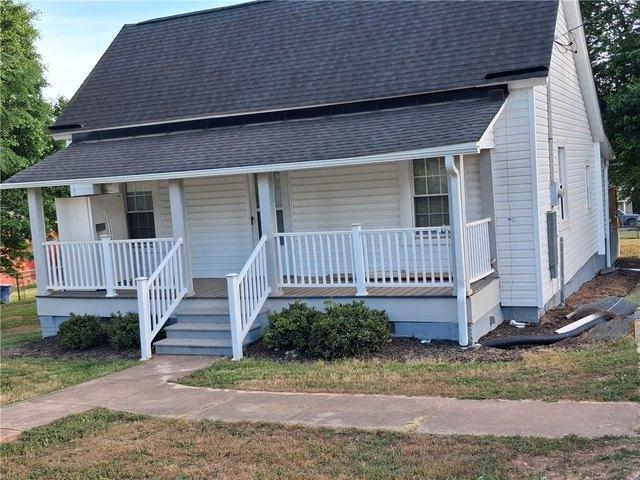6 Allen St, Pelzer, SC 29669