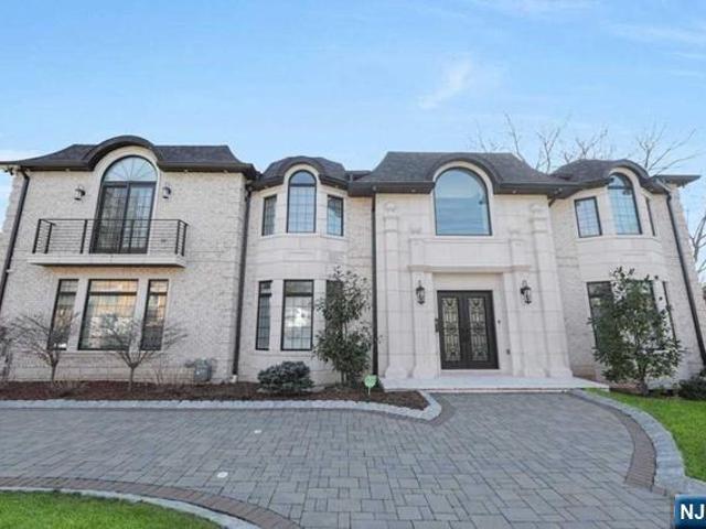 6 Allison Drive