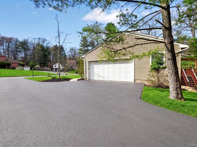 6 Amanda Court