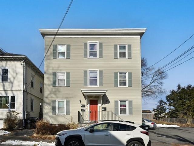 6 Arthur St Apt 3, Salem, MA 01970