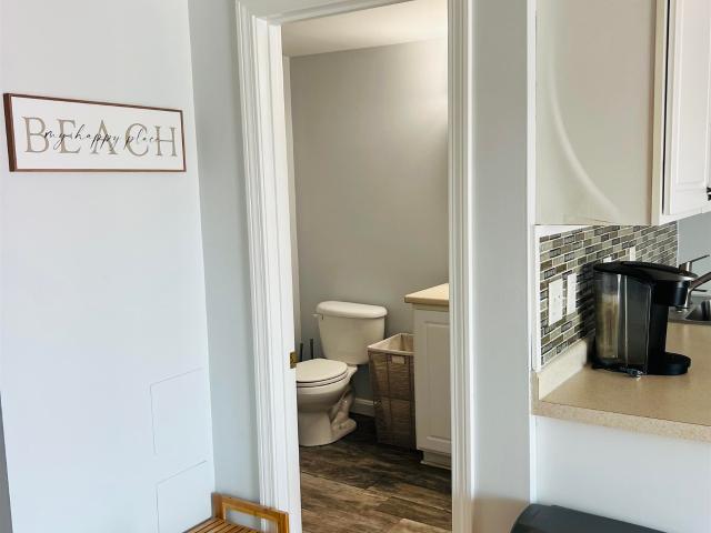 6 Ashworth Avenue # 12
