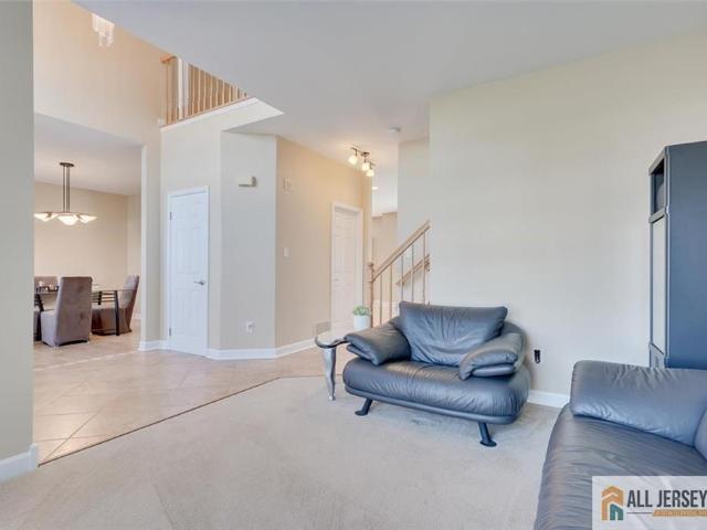 6 Aster Way