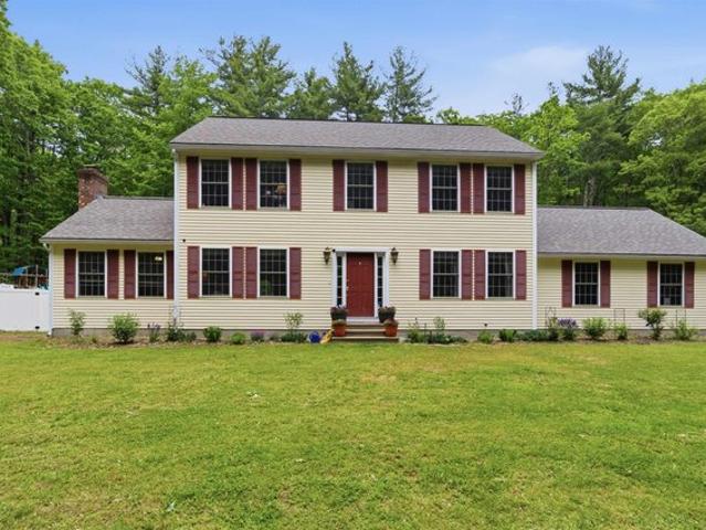 6 Burge Dr, Brookline, NH 03033