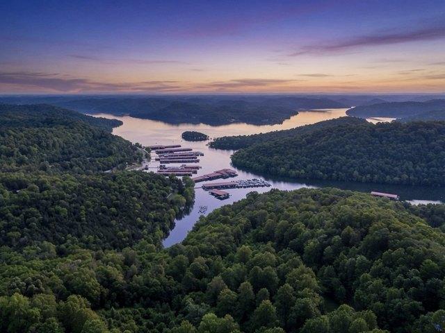 6 Bay Dr, Lancaster, TN 38569