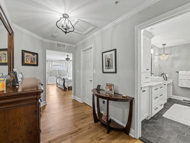 6 Bayside Dr