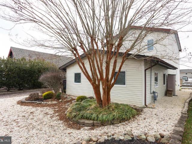 6 Beach Drive