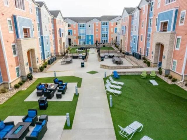 6 BED3BATH FURNISHED STUDENT SUBLET