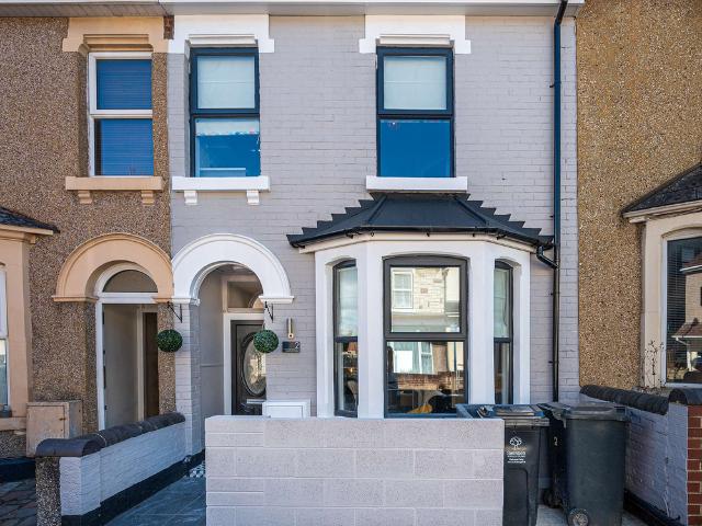 6 BED 4 ENSUITE 2 STUDIO HMO Room 4