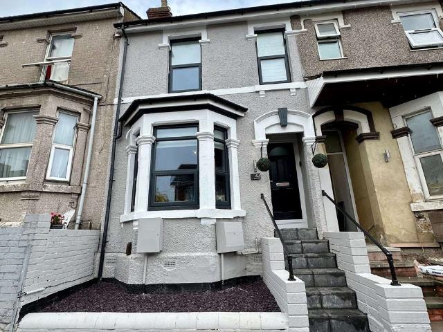 6 Bed 6 Ensuite 3 Studio HMO Room 2