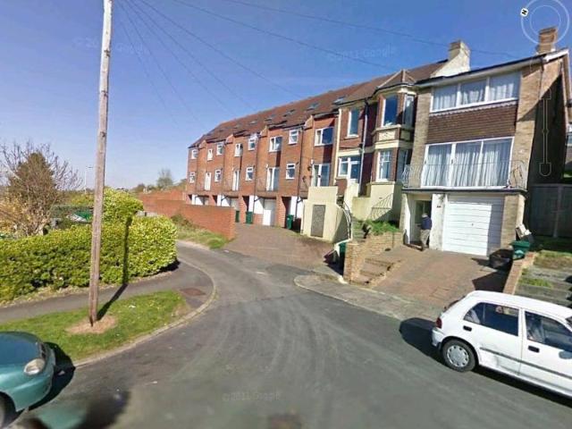 6 bed 2 bath student house, balcony & free parking