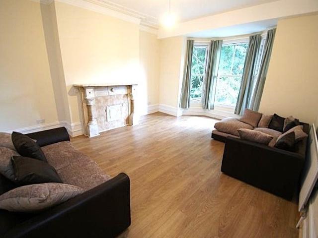 6 Bed Terraced House, Bainbrigge Road, LS6