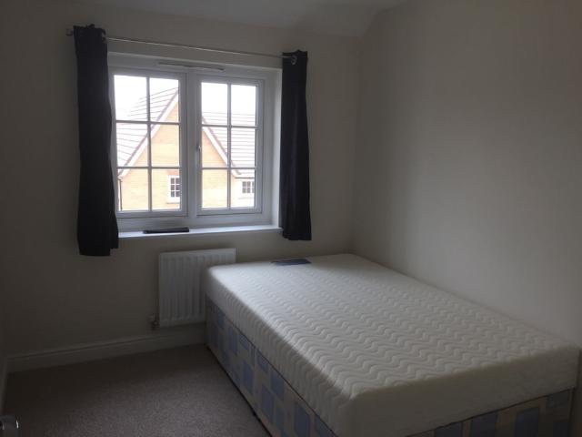 6 Bed Terraced House, Great Clover Leaze, BS16