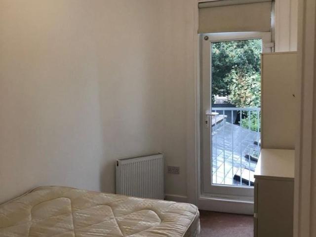6 Bed Terraced House, Montpelier Road, SE15