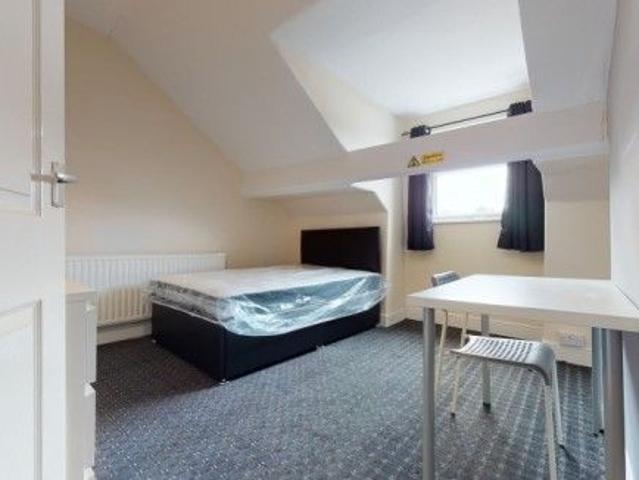 6 Bed Woodhouse Street, Hyde Park, Leeds