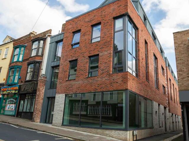 6 Bed Cluster En suite Premium Top Floor B Has an Apartment
