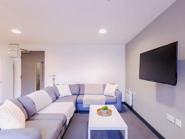 6 Bed En suite