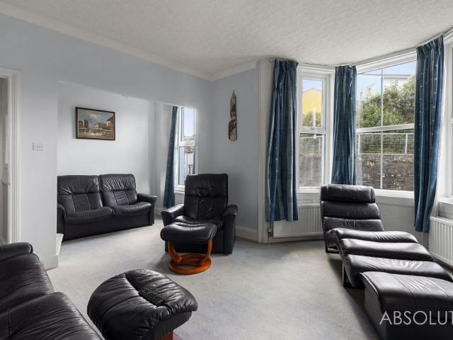 6 bed end of terrace house to rent in North Furzeham Road, Brixham, TQ5