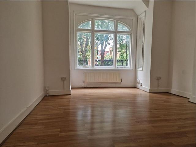 6 Bed Flat, East Dulwich Grove London, SE22