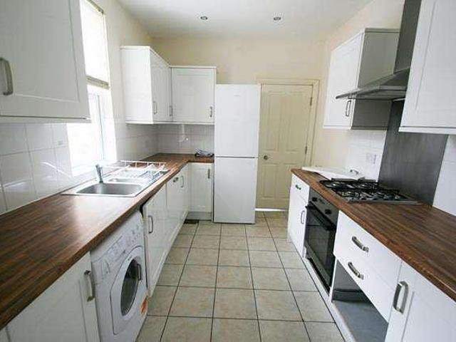 6 bed flat to rent