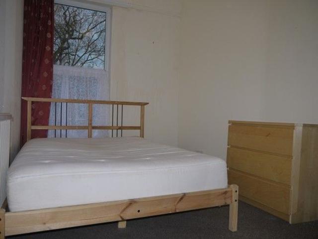 6 Bed house