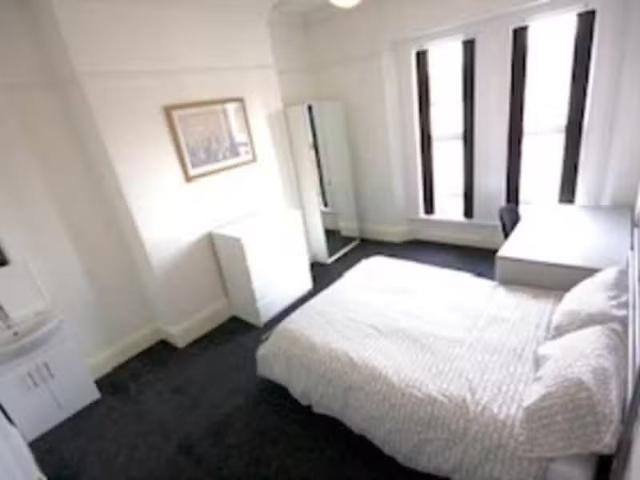 6 bed house to rent in 22 Furzehill road, PL1, Plymouth