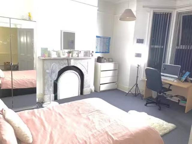 6 bed house to rent in 66 Alexandra Road, PL1, Plymouth