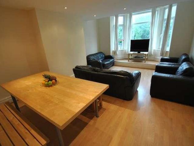 6 bed house to rent