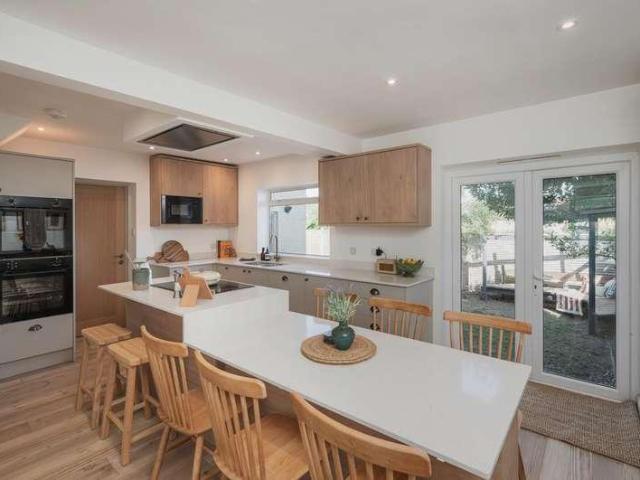 6 bed house to rent